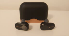 How to Pair Sony WF-1000XM4 (Complete Guide) 2022 - FallmanTech